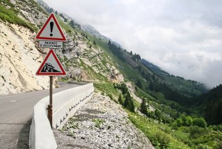 Berge und Pässe der Alpen